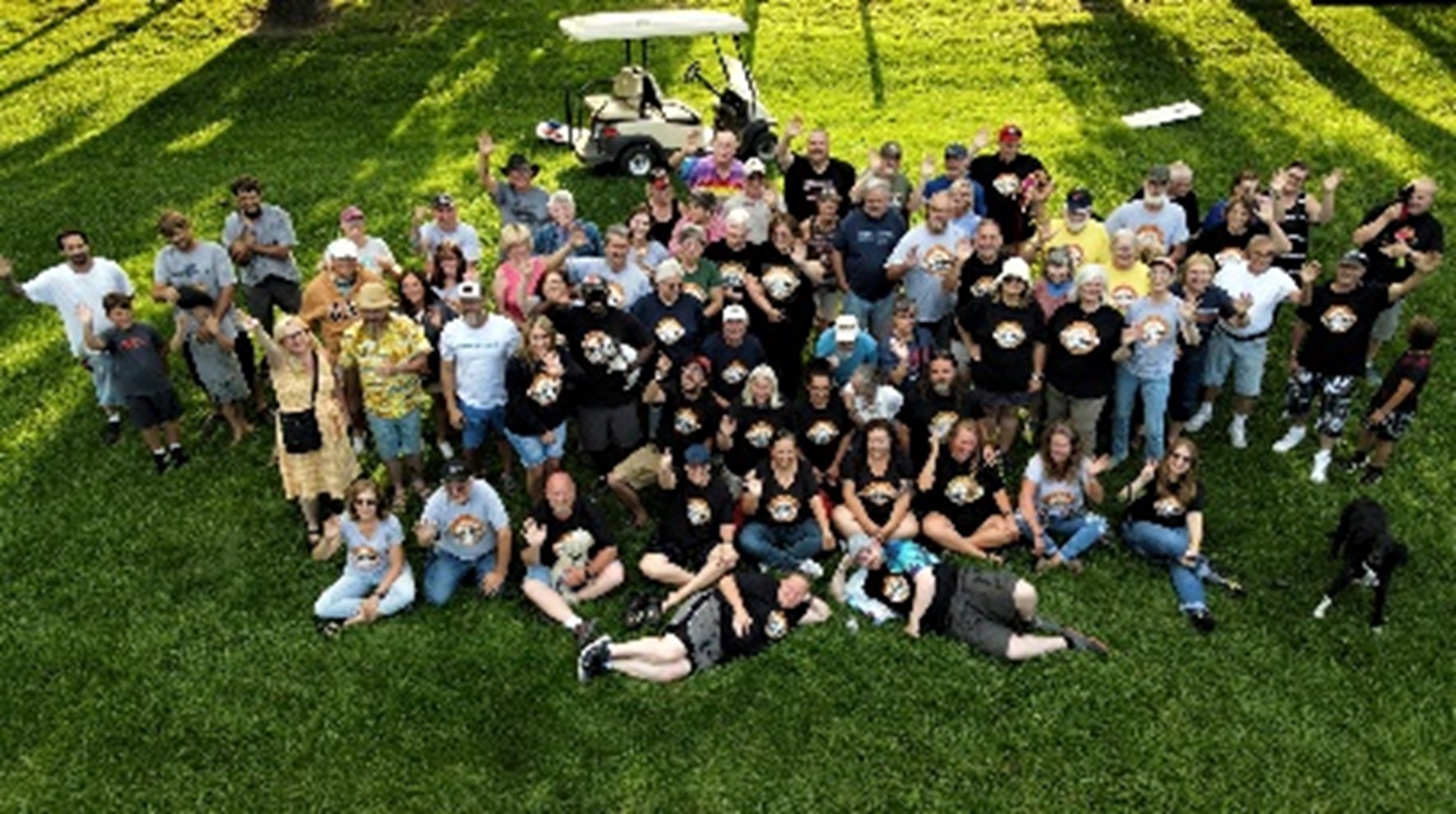 Sunset RV Rally group photo - RV Dealer News